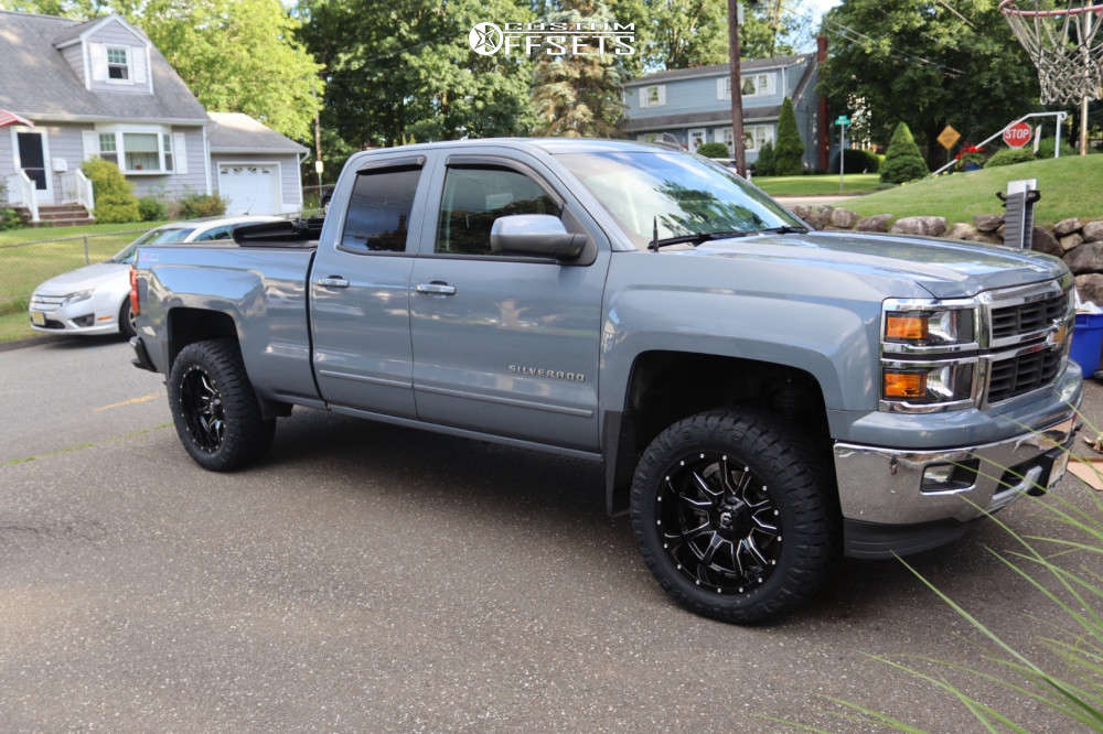 2015 Chevrolet Silverado 1500 with 20x10 -19 Fuel Vandal and 33/12.5R20 ...