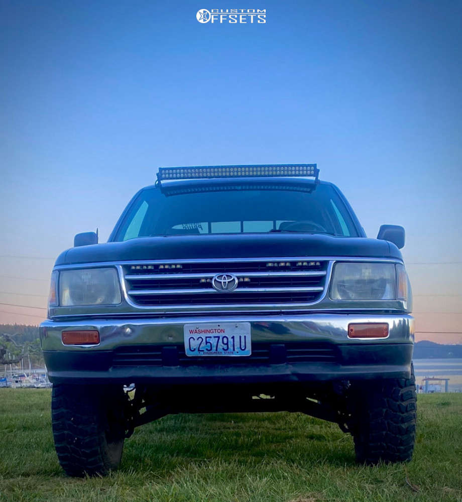 1996 Toyota T100 with 15x10 -48 Pacer 164 and 31/10.5R15 Cooper Stt M/t ...