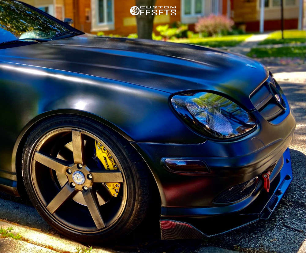 2004 Mercedes-Benz SLK32 AMG with 18x9 35 JNC Jnc026 and 235/40R18 ...