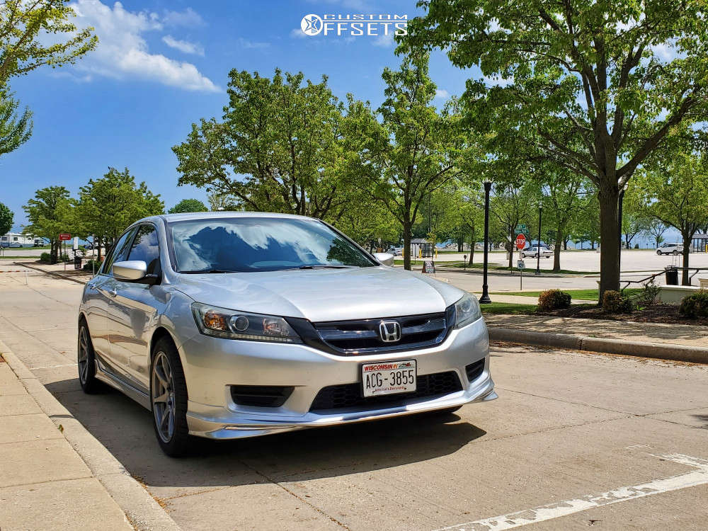 2013 Honda Accord with 18x8 30 MB Wheels Battles and 235/40R18 ...
