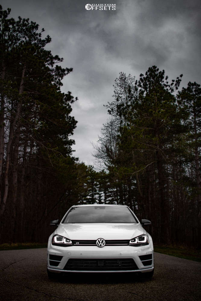 2016 Volkswagen Golf R with 19x8.5 45 Rotiform Flg and 235/30R19 ...
