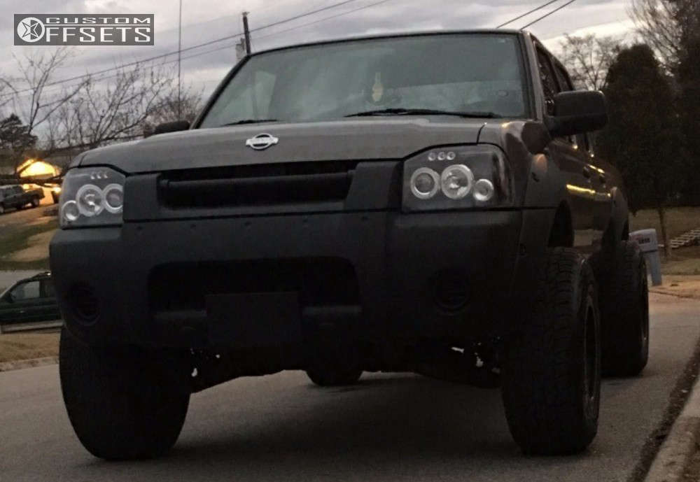 2001 Nissan Frontier with 15x10 -48 Mickey Thompson Deegan 38 Pro 4 and ...