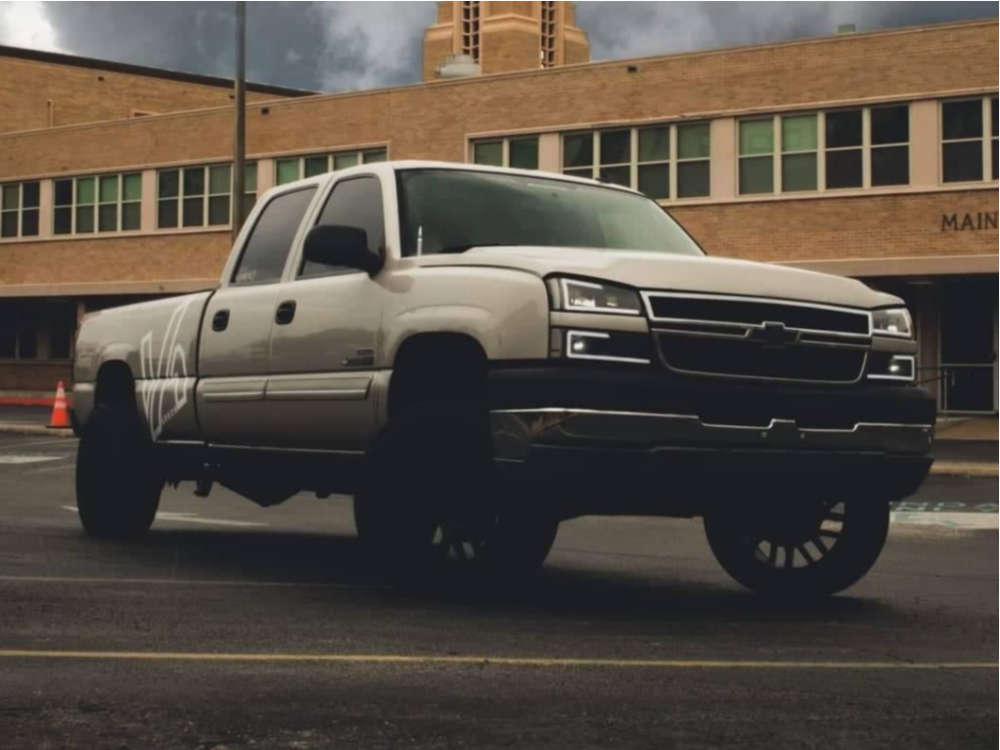 2007 Chevrolet Silverado 2500 HD Classic with 22x12 -51 ARKON OFF-ROAD ...