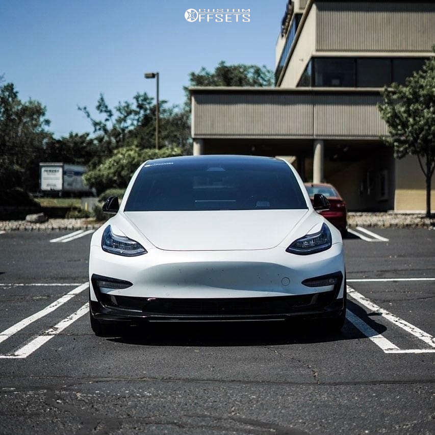 2020 Tesla 3 with 19x10 25 BC Forged Hca218 and 275/35R19 Falken Azenis ...