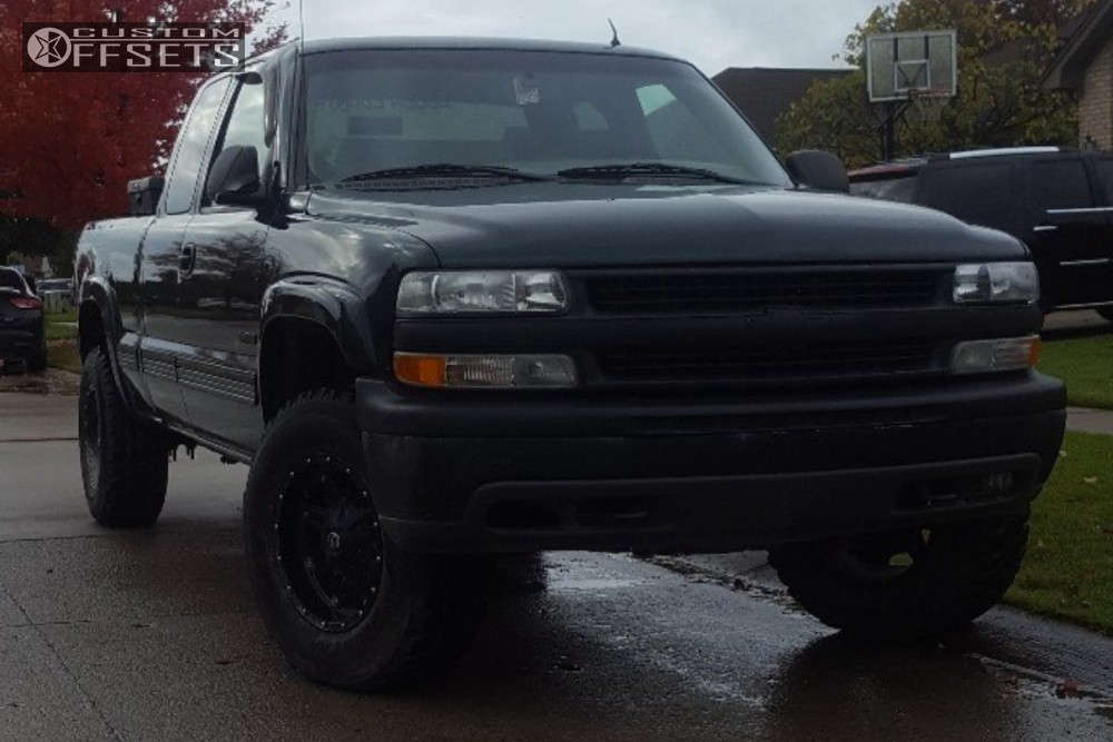 2002 Chevrolet Silverado 1500 with 17x9 -12 Fuel Hostage and 285/75R17 ...