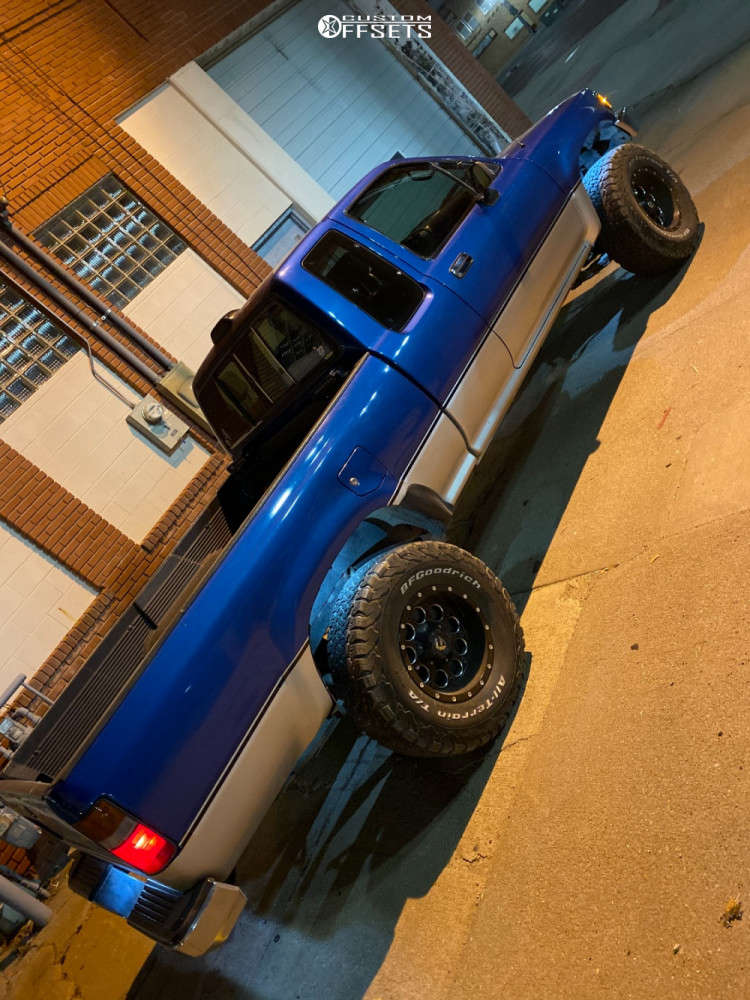 1994 Toyota Pickup with 15x8 -18 Fuel Revolver and 31/10.5R15 ...