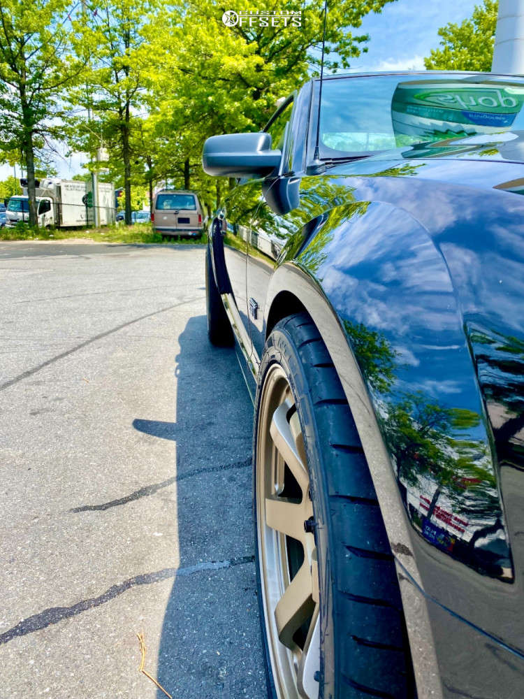 2006 Ford Mustang with 18x9.5 22 AVID1 AV6 and 275/35R18 Nitto Nt555 ...