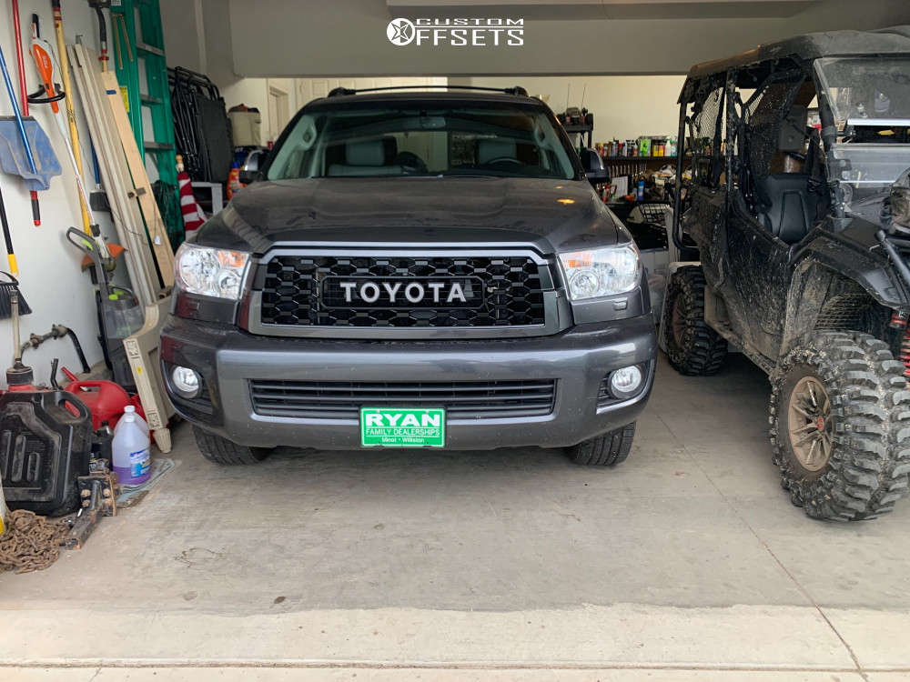 2017 Toyota Sequoia with 18x9 18 Method Mr314 and 275/65R18 Nitto Ridge ...