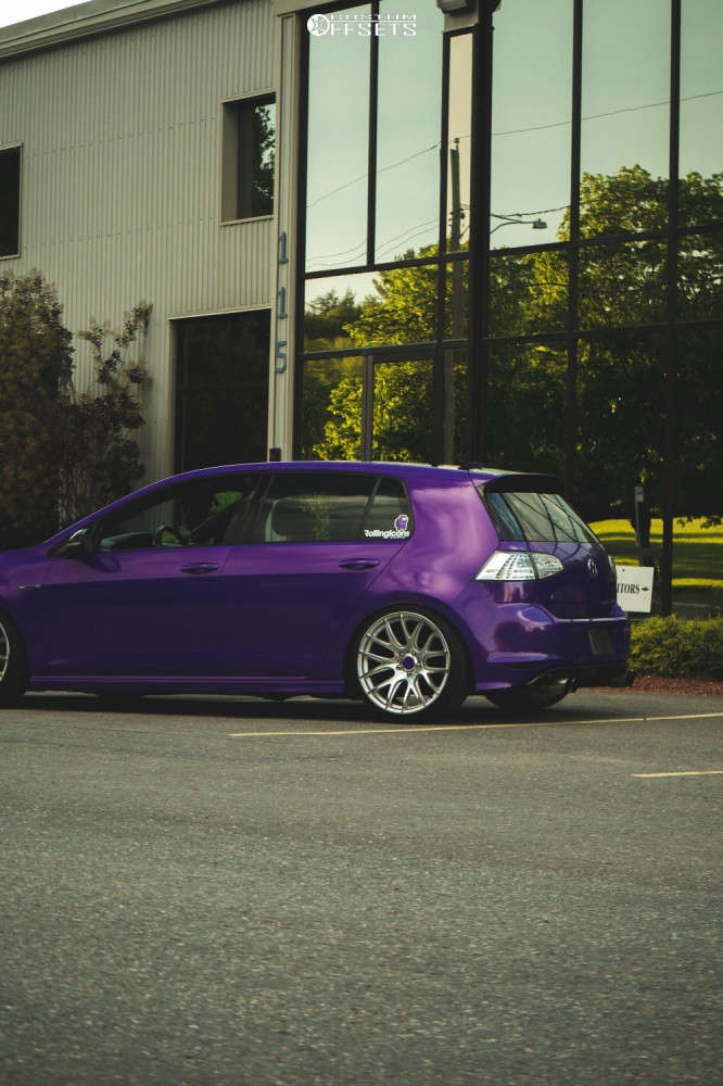2016 Volkswagen Golf R with 19x9.5 40 3SDM 0.01 and 225/35R19 Mazzini ...