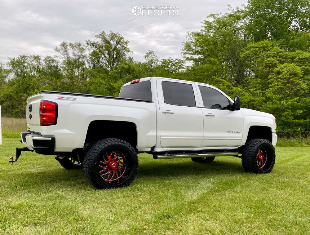 2017 Chevrolet Silverado 1500 with 22x12 -44 TIS 544BMR and 35/12.5R22 Kenda Klever R/t and ...