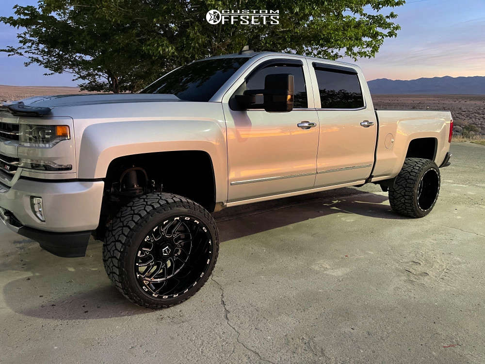 2017 Chevrolet Silverado 1500 with 22x14 -76 TIS 544BM and 33/13.5R22 Venom Power Terra Hunter R ...