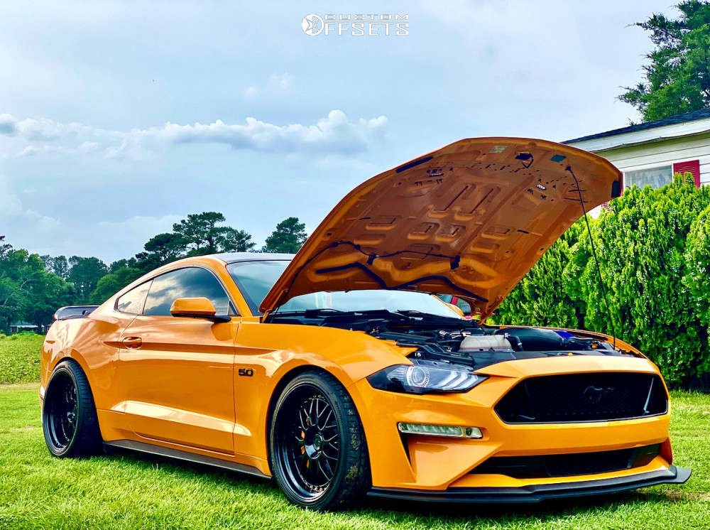 2019 Ford Mustang with 19x9.5 12 Aodhan Ah02 and 255/35R19 Hankook V12 ...