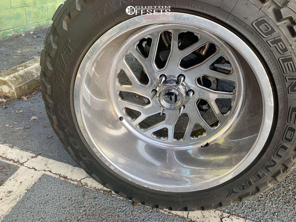 2002 Chevrolet Tahoe with 22x14 -76 Fuel Forged Ff29 and 37/13.5R22 ...