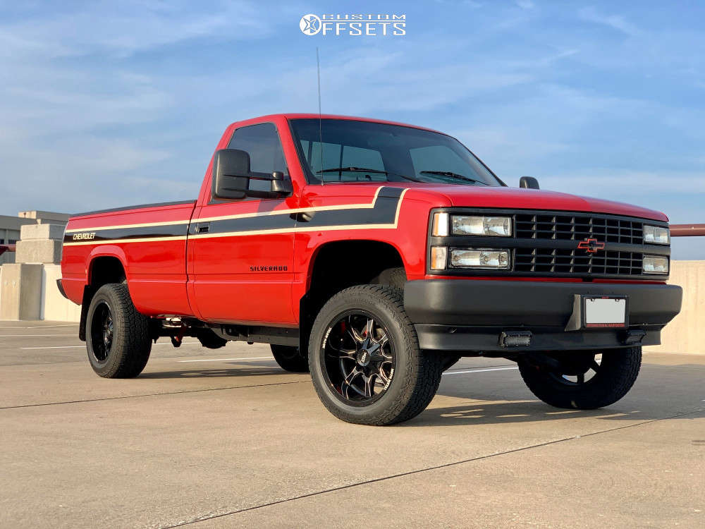 1990 Chevrolet C1500 with 18x10 -24 Moto Metal Mo970 and 255/60R18 ...