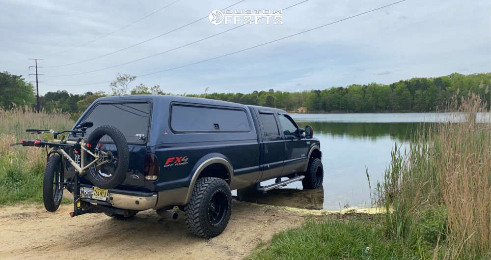 2005 Ford F-350 Super Duty with 20x12 -51 Method NV and 35/12.5R20 AMP ...