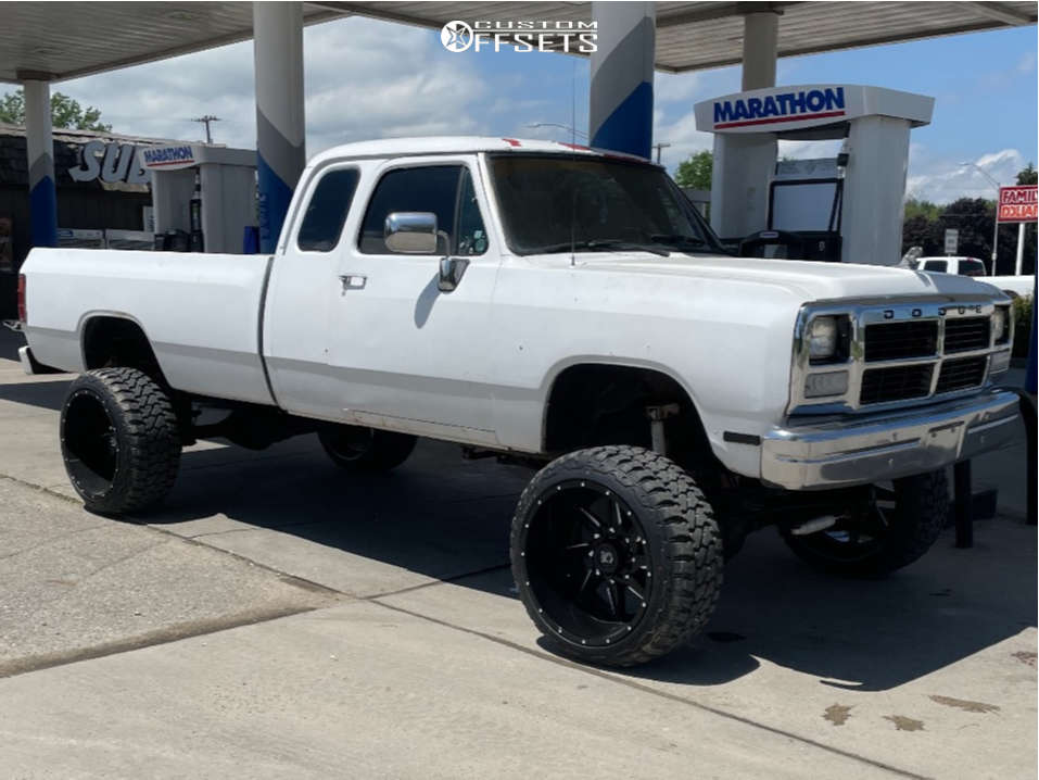 1993 Dodge D250 with 24x14 -76 Gear Off-Road Wrath 751bm and 35/13.5R24 ...