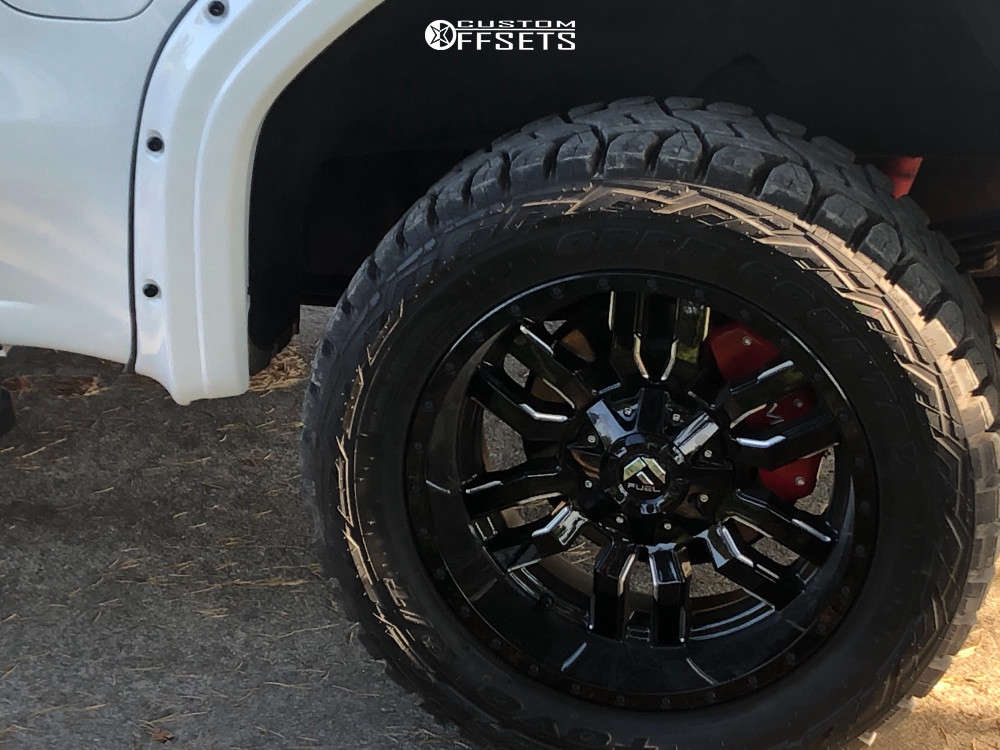 2019 GMC Sierra 1500 with 20x10 -21 Fuel Sledge and 33/12.5R20 Toyo ...