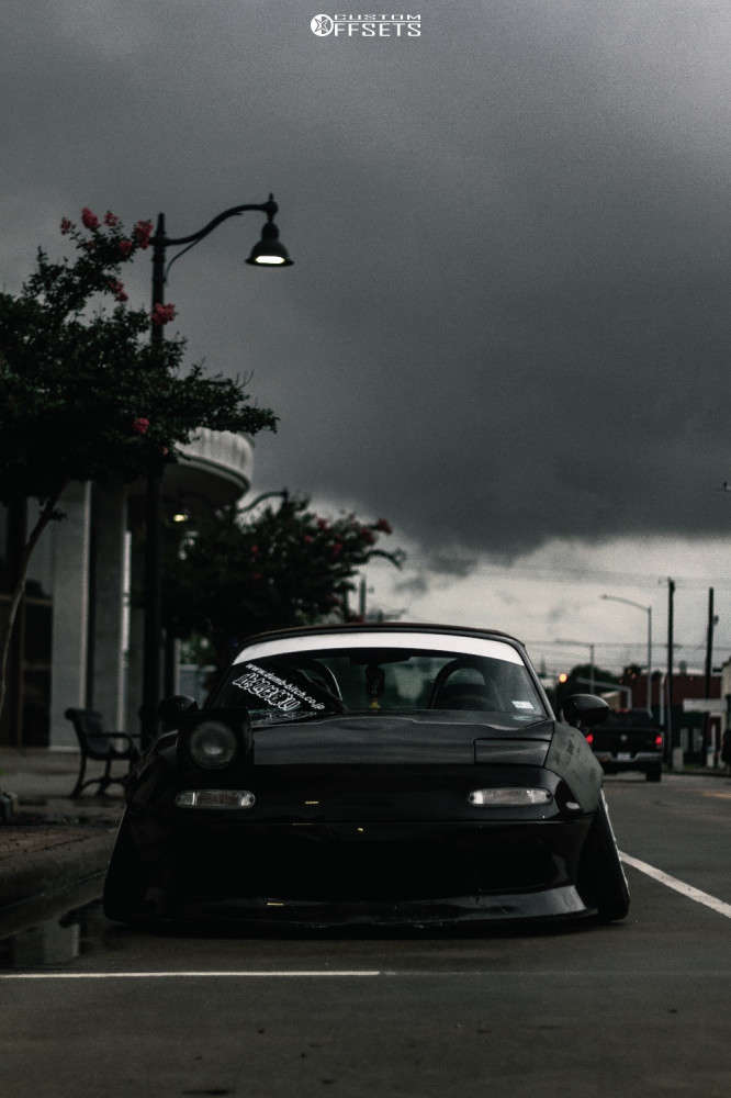 1995 Mazda Miata with 16x8.25 25 JNC Jnc030 and 195/45R16 Kenda and ...