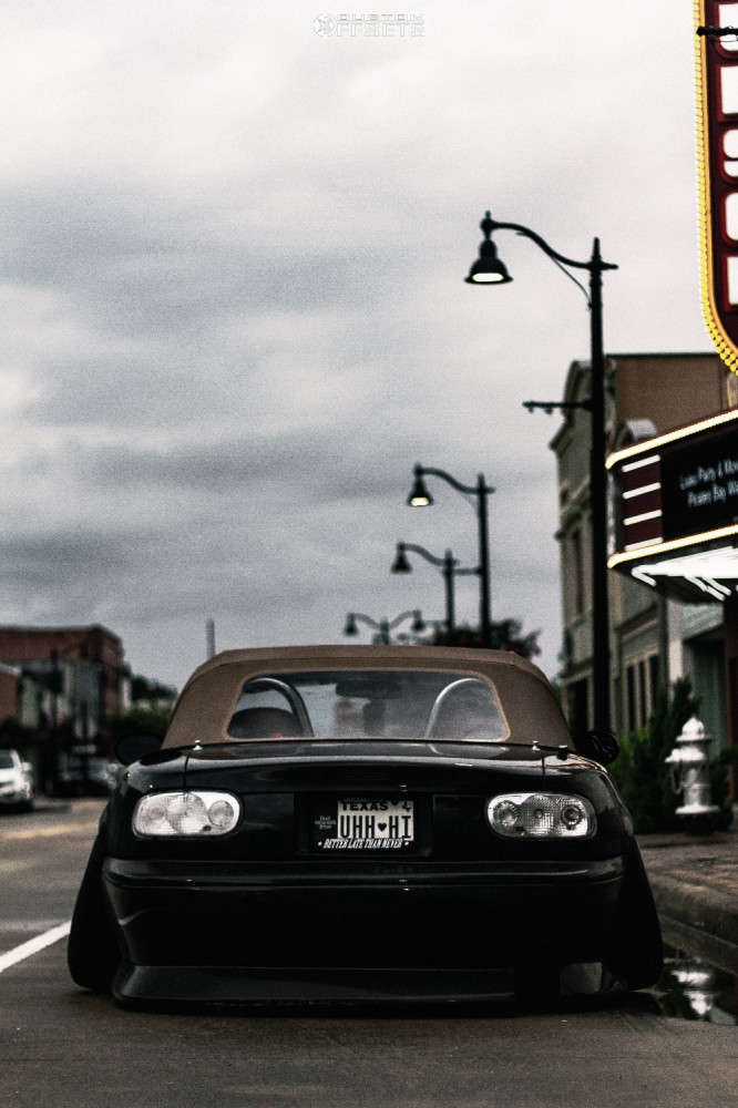 1995 Mazda Miata with 16x8.25 25 JNC Jnc030 and 195/45R16 Kenda and ...