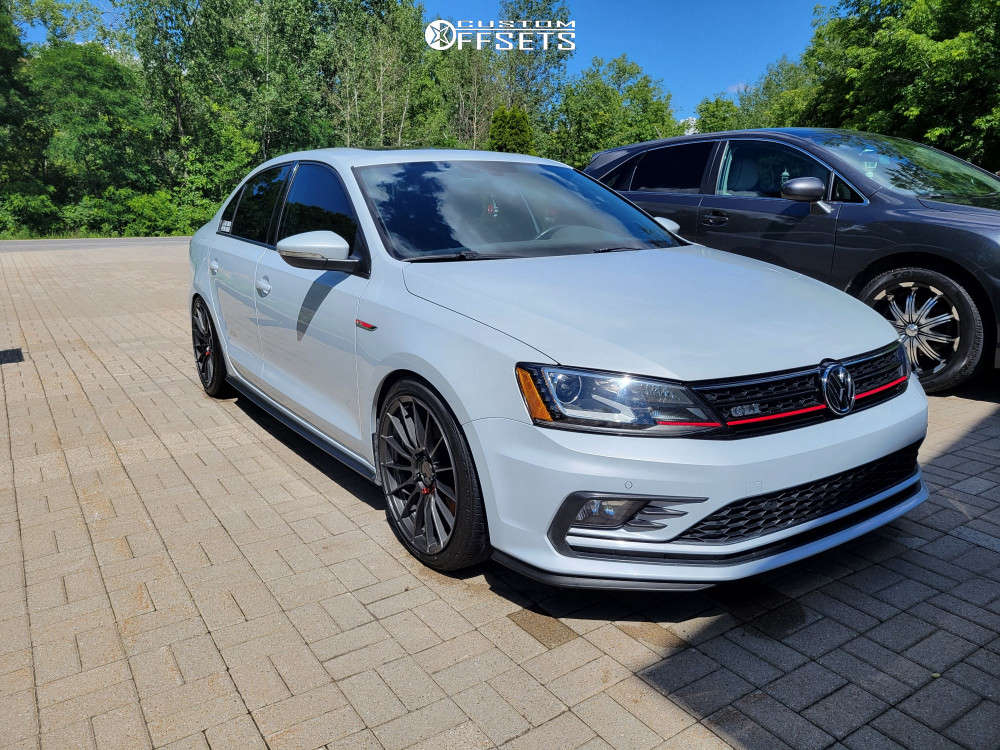 2017 Volkswagen Jetta with 18x8.5 45 Enkei Rs05-rr and 225/40R18 ...
