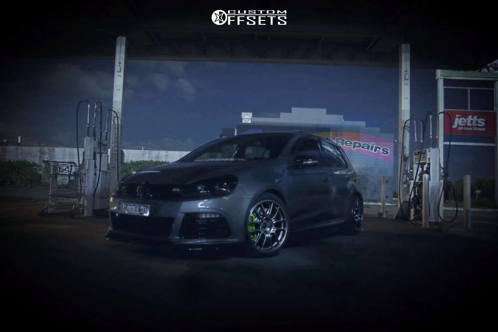 2011 Volkswagen Golf R with 18x8 43 Enkei Gtc02 and 215/40R18 ...