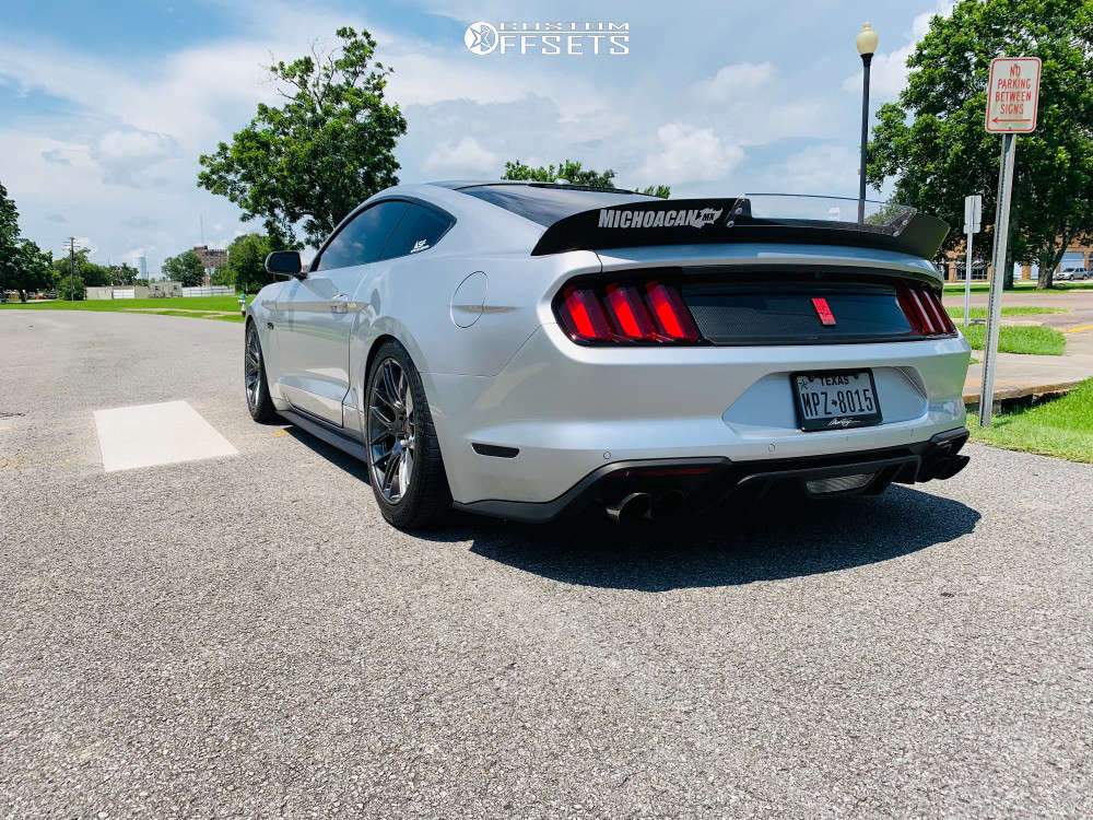 2018 Ford Mustang with 18x9.5 35 Aodhan AH-X and 275/40R18 Accelera Phi ...
