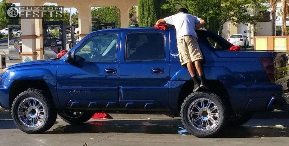 2003 Chevrolet Avalanche with 20x9 18 XD Hoss and 33/12.5R20 Toyo Tires ...