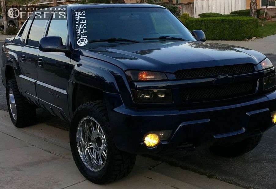 2003 Chevrolet Avalanche with 20x9 18 XD Hoss and 33/12.5R20 Toyo Tires ...