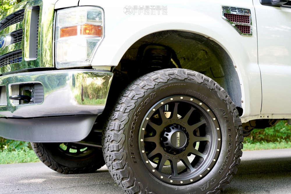 2008 Ford F-250 Super Duty with 20x10 -24 Method Mr605 and 35/12.5R20 ...