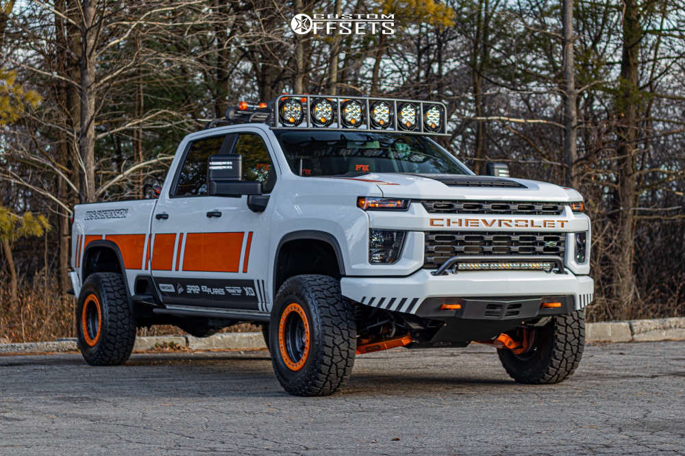 2020 Chevrolet Silverado 2500 HD with 17x9 -15 KMC Machete and 35/12 ...