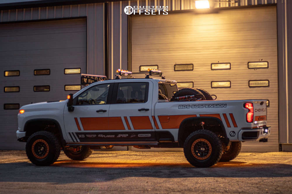 2020 Chevrolet Silverado 2500 HD with 17x9 -15 KMC Machete and 35/12 ...