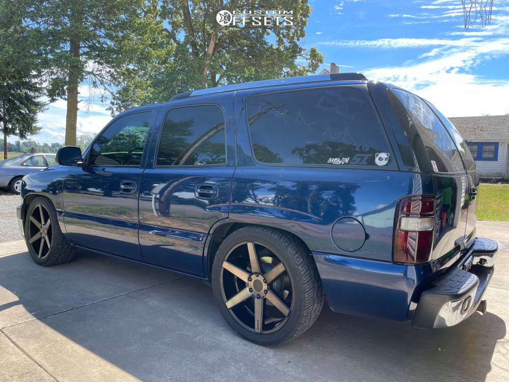 2001 Chevrolet Tahoe with 22x9 15 KMC Km704 and 275/40R22 Nitto Nt420v ...