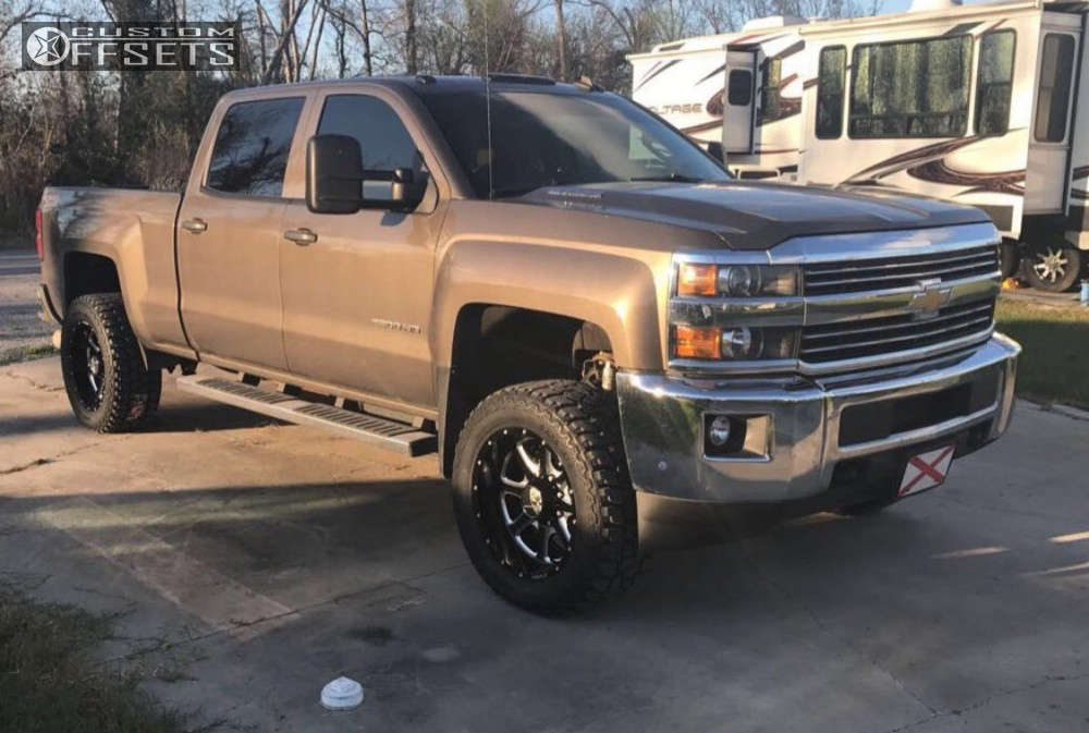 2015 Chevrolet Silverado 2500 HD with 20x10 -19 Hostile Exile and 305 ...