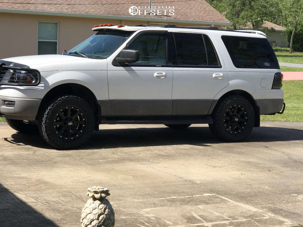 2003 Ford Expedition with 20x9 -12 XD Rockstar and 33/12.5R20 Venom ...