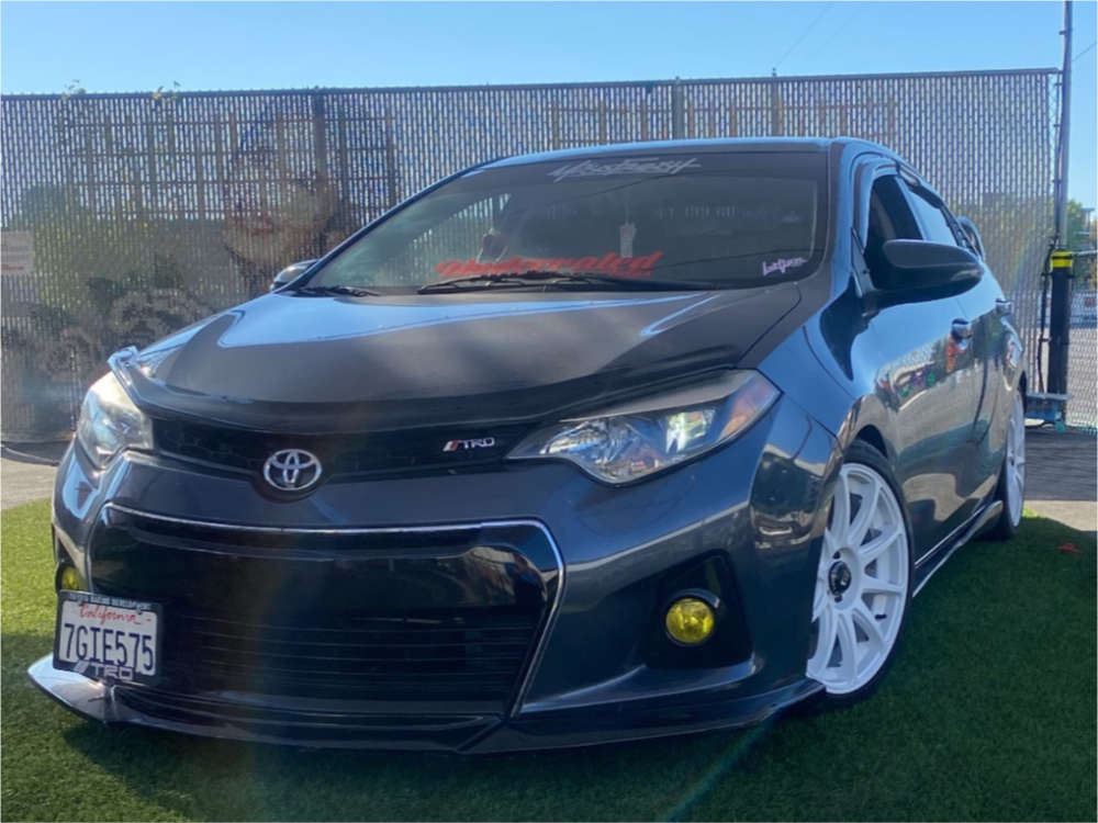 2014 Toyota Corolla with 18x9.5 35 Motegi Mr152 and 225/40R18 ...