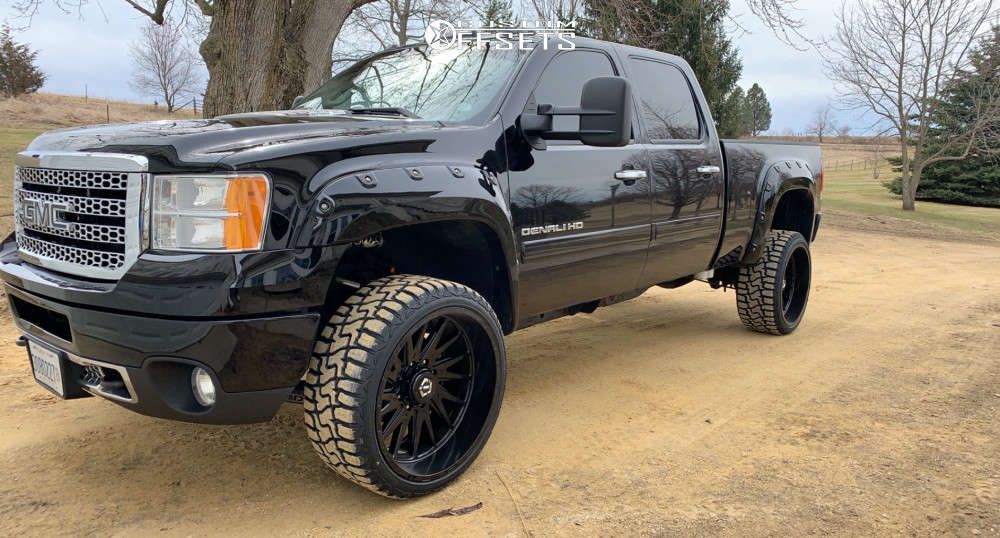 2011 GMC Sierra 2500 HD with 24x12 -44 TIS 547B and 33/12.5R24 Haida ...