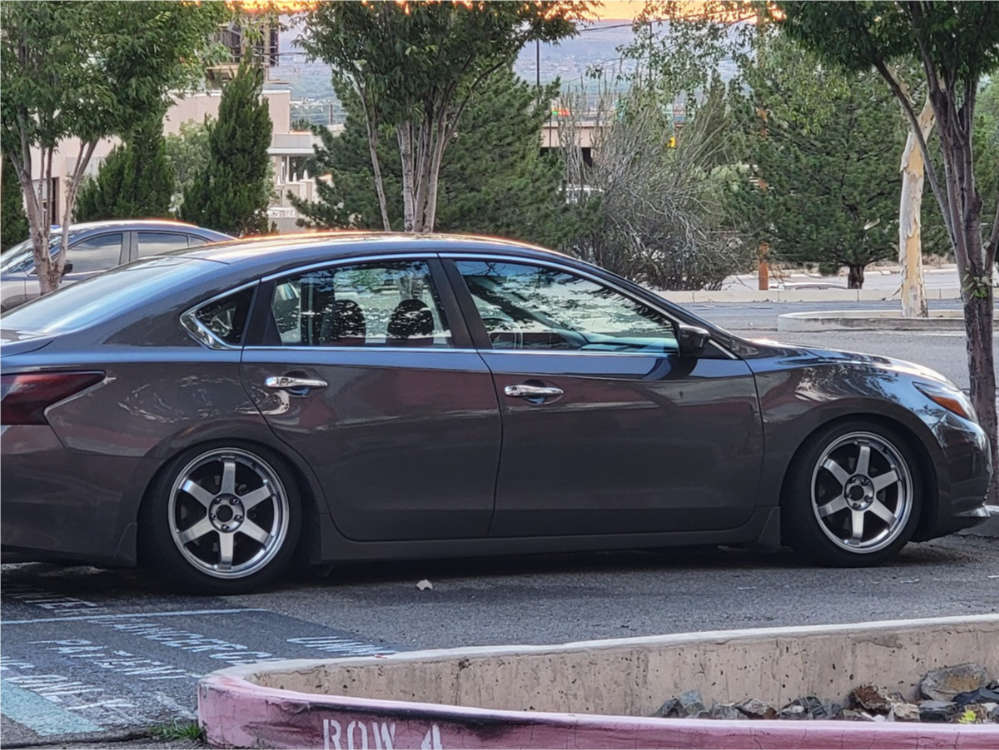2017 Nissan Altima with 18x8 35 AVID1 AV6 and 225/40R18 Nitto Neo Gen ...