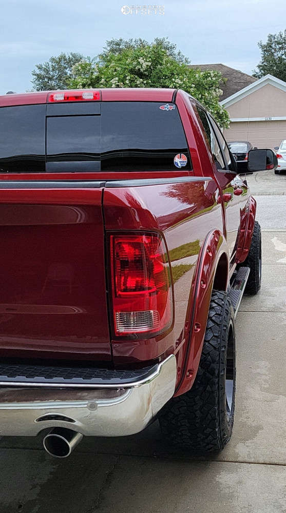 2014 Ram 1500 with 20x12 -51 Hardrock Destroyer and 35/12.5R20 Venom ...