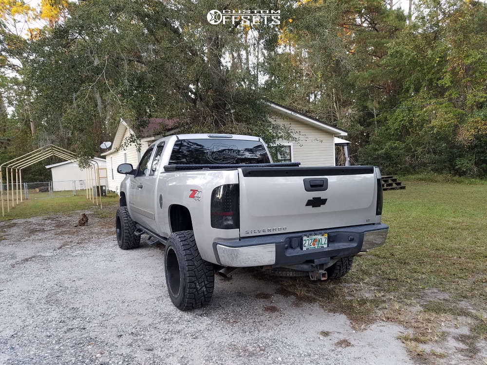 2008 Chevrolet Silverado 1500 with 20x12 -44 Gear Big Block and 33/12 ...