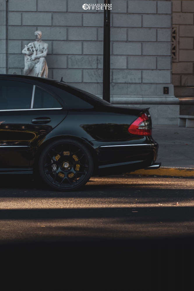 2006 Mercedes-Benz E55 AMG with 19x9 25 HRE FlowForm Ff01 and 265/35R19 ...