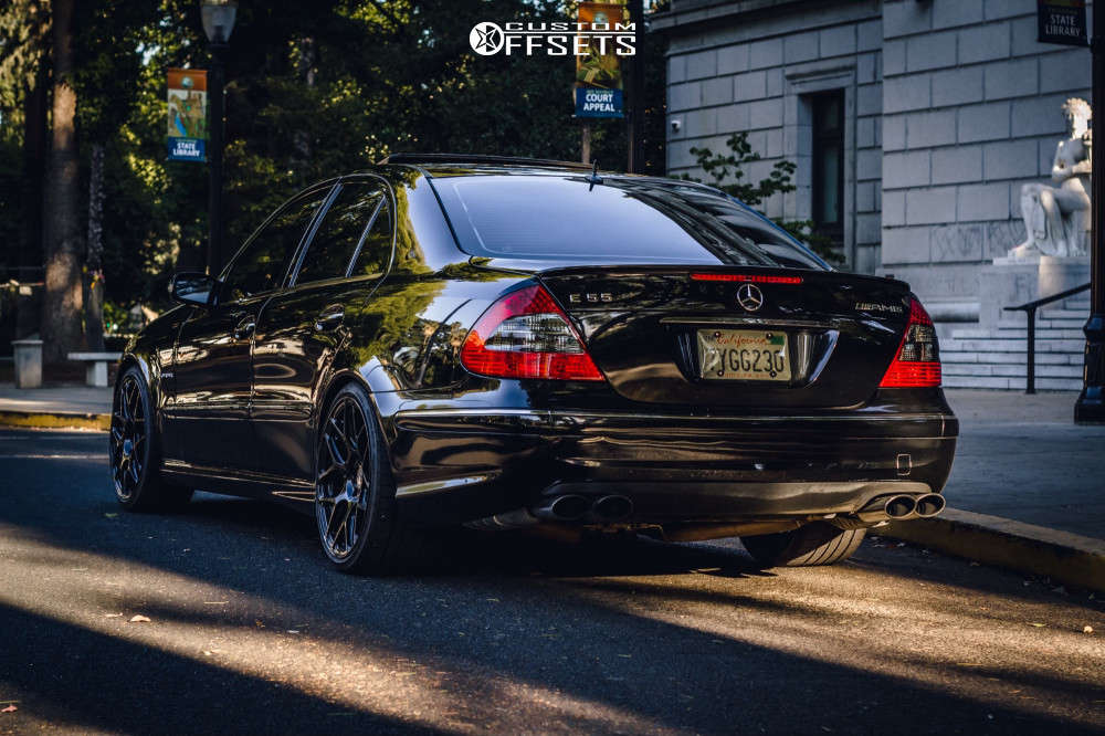2006 Mercedes-Benz E55 AMG with 19x9 25 HRE FlowForm Ff01 and 265/35R19 ...