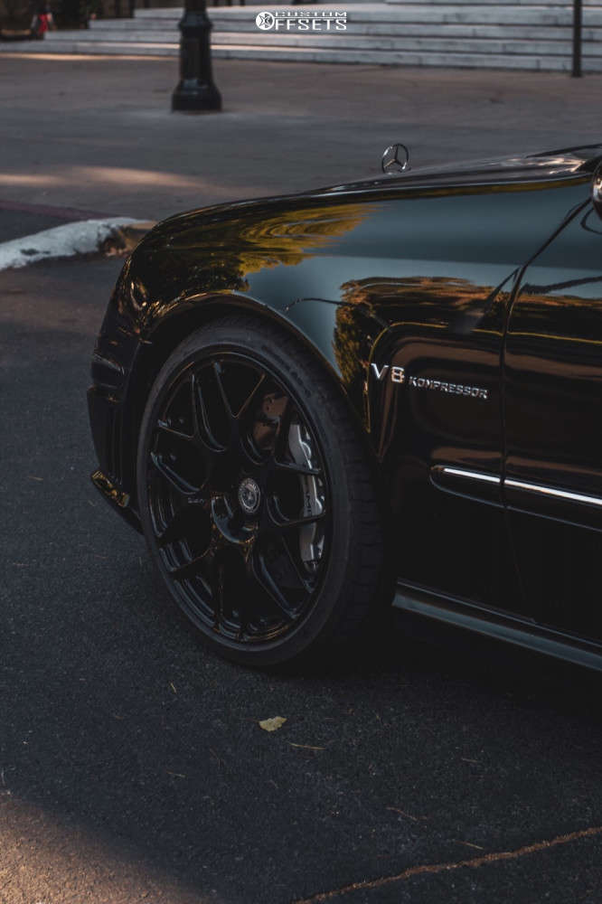 2006 Mercedes-Benz E55 AMG with 19x9 25 HRE FlowForm Ff01 and 265/35R19 ...