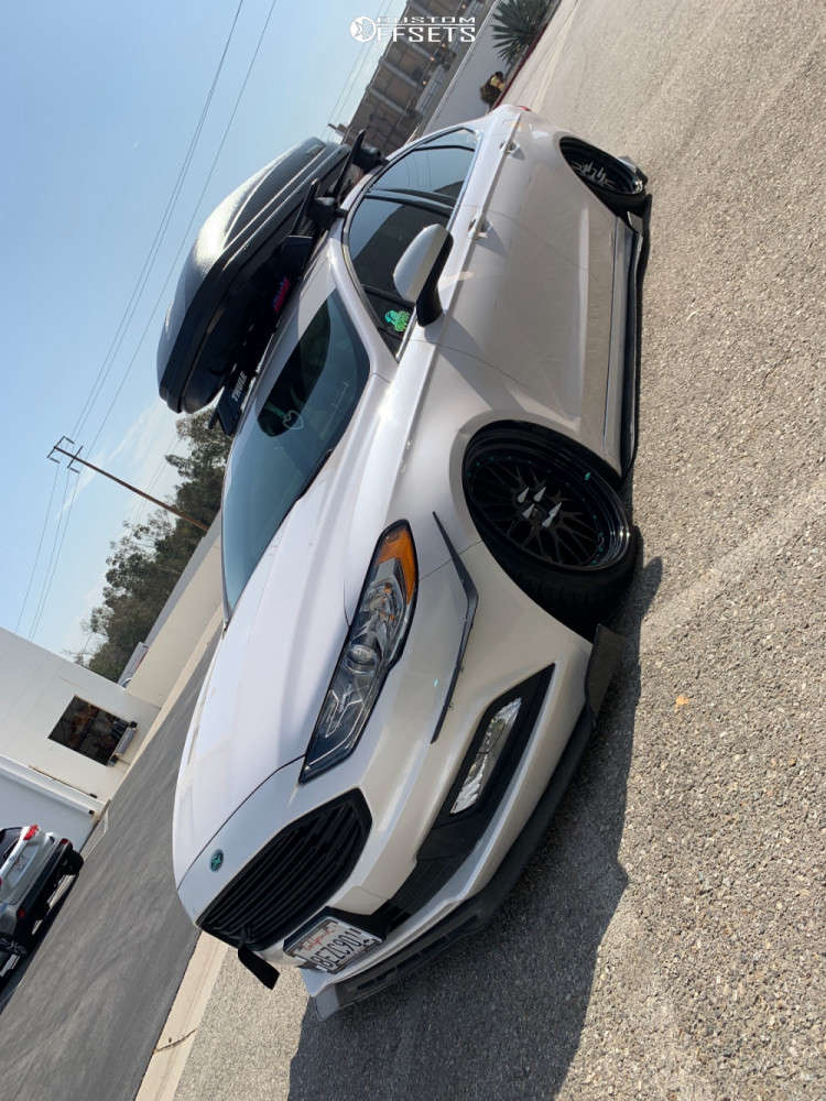 2018 Ford Fusion with 19x9.5 22 Vors Vr8 and 215/35R19 Federal SS595 ...