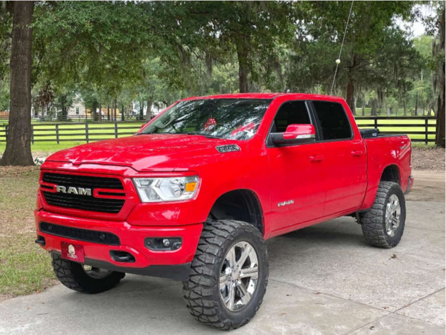 2020 Ram 1500 with 22x9 0 OE Revolution G13 and 37/13.5R22 Nitto Mud ...