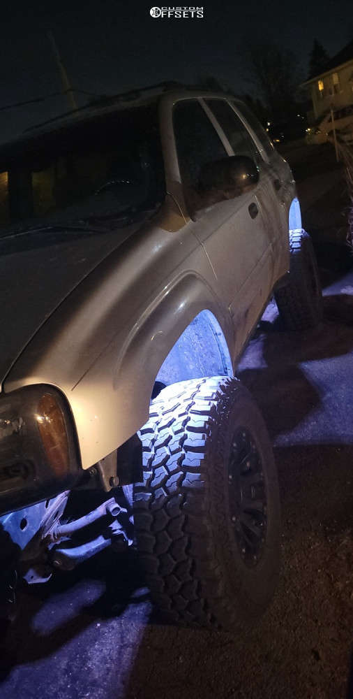 2006 Chevrolet Trailblazer with 17x8.5 35 Level 8 Platinum Retribution ...