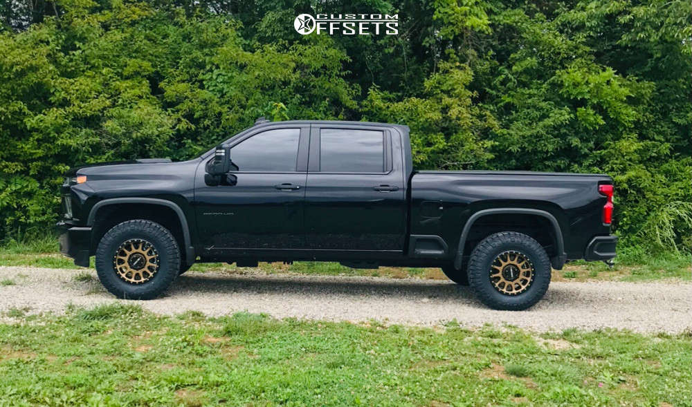 2020 Chevrolet Silverado 2500 HD with 18x9 18 Method Mr305 and 35/12 ...