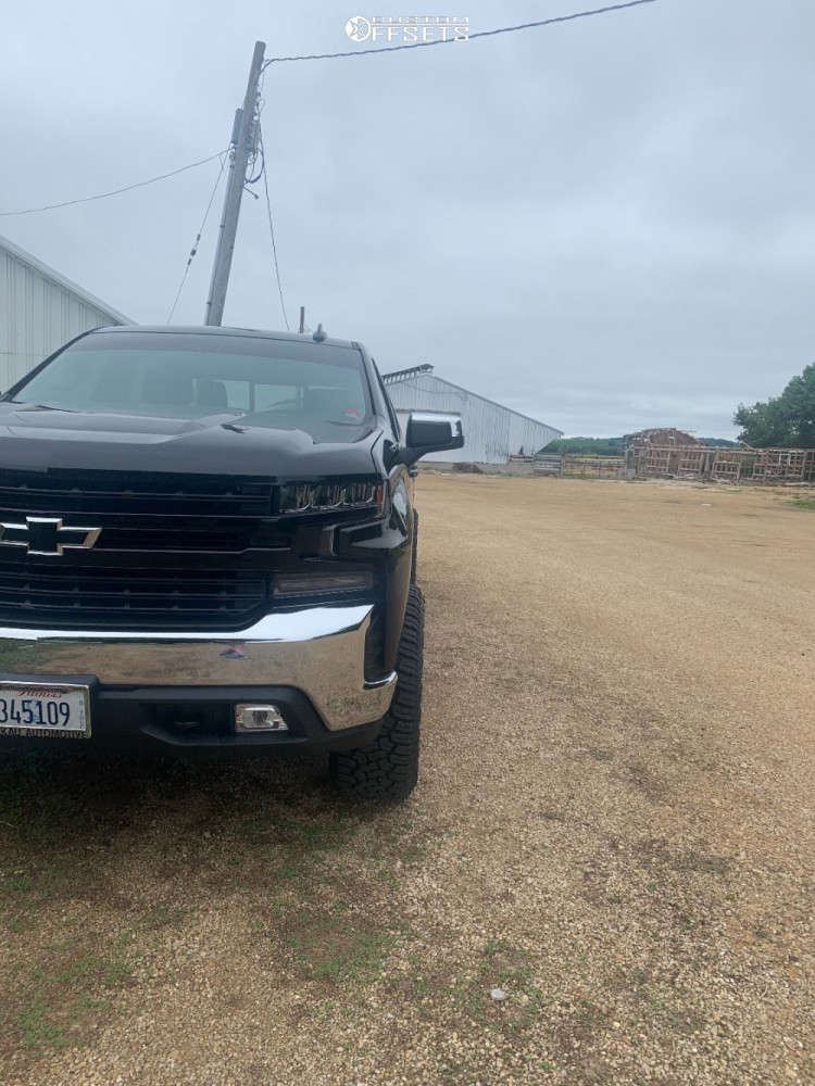 2019 Chevrolet Silverado 1500 with 20x10 -21 Fuel Maverick and 33/12 ...