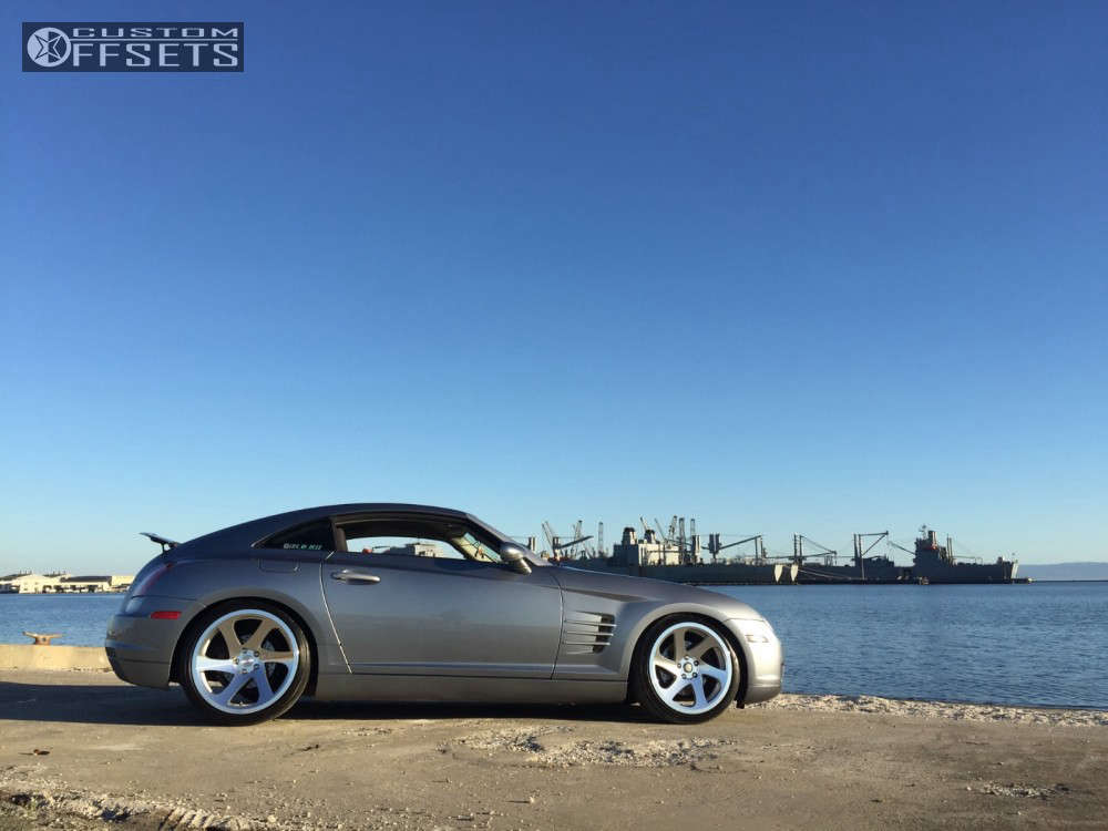 2004 Chrysler Crossfire with 19x10 40 3SDM 0.06 and 255/35R19 Pirelli P ...