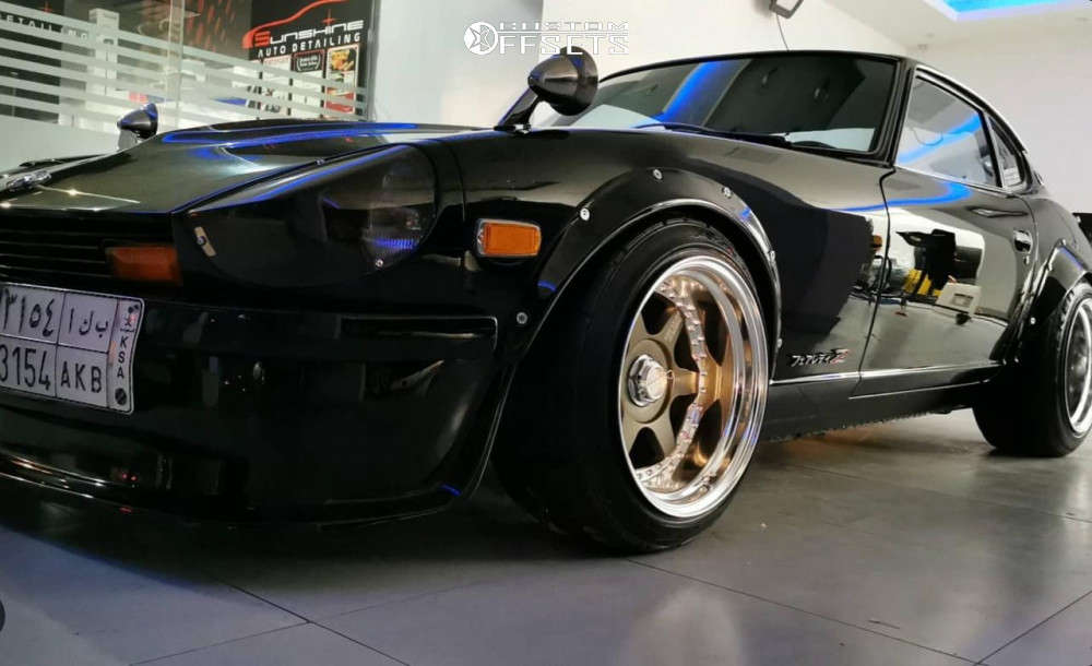 1977 Nissan 280Z with 16x10 -28 Weds Chevlon Racing S1C and 215/45R16 ...