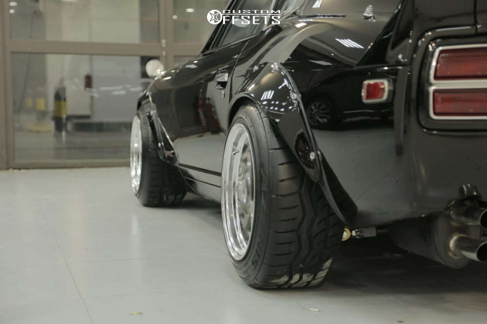 1977 Nissan 280Z with 16x10 -28 Weds Chevlon Racing S1C and 215/45R16 ...